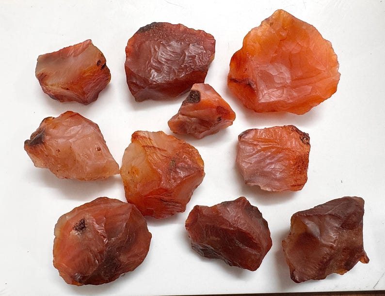 Surowe kryształy - surowy kamień karneolowy - geody skalne - kryształy ...