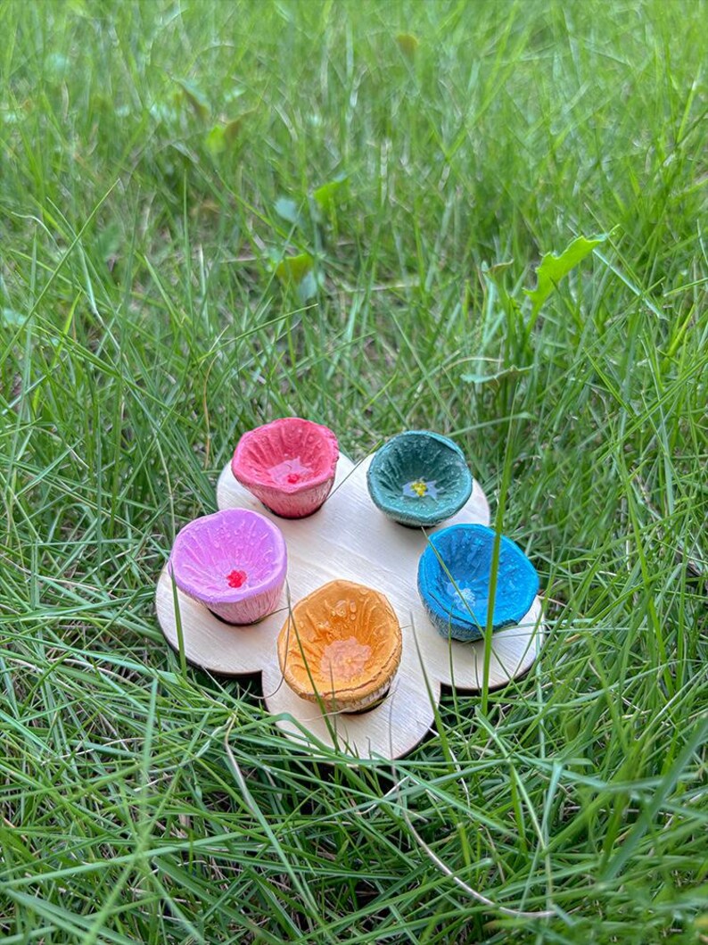 Resin Bee Watering Station: Garden Pollinator Feeder With Wooden Base ...