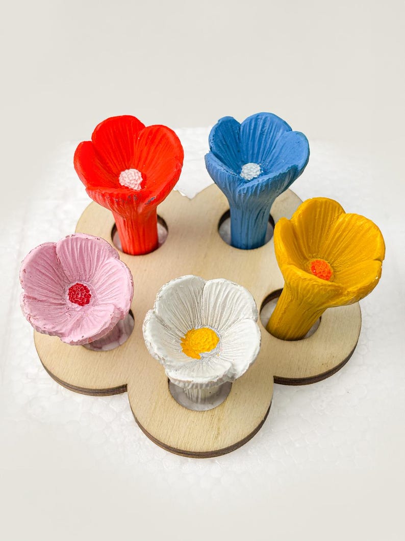 Custom Engraved Bee Water Station: Resin Flower Cups, Pollinator Garden ...