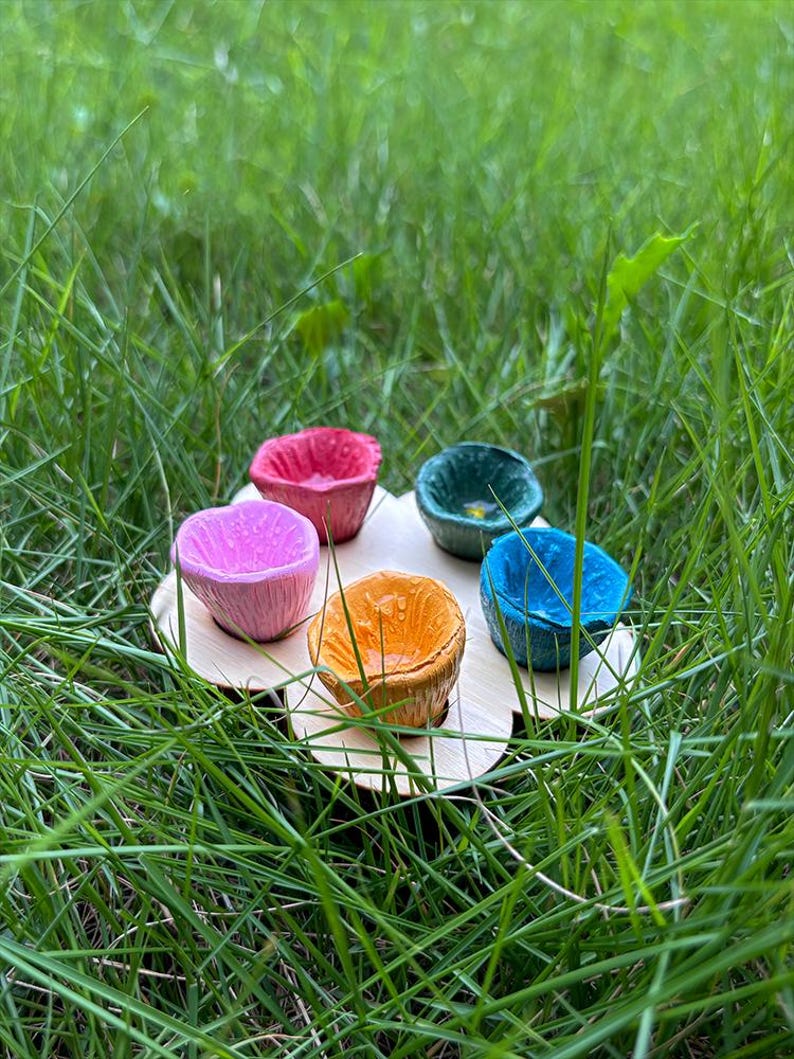Resin Bee Watering Station: Garden Pollinator Feeder With Wooden Base ...