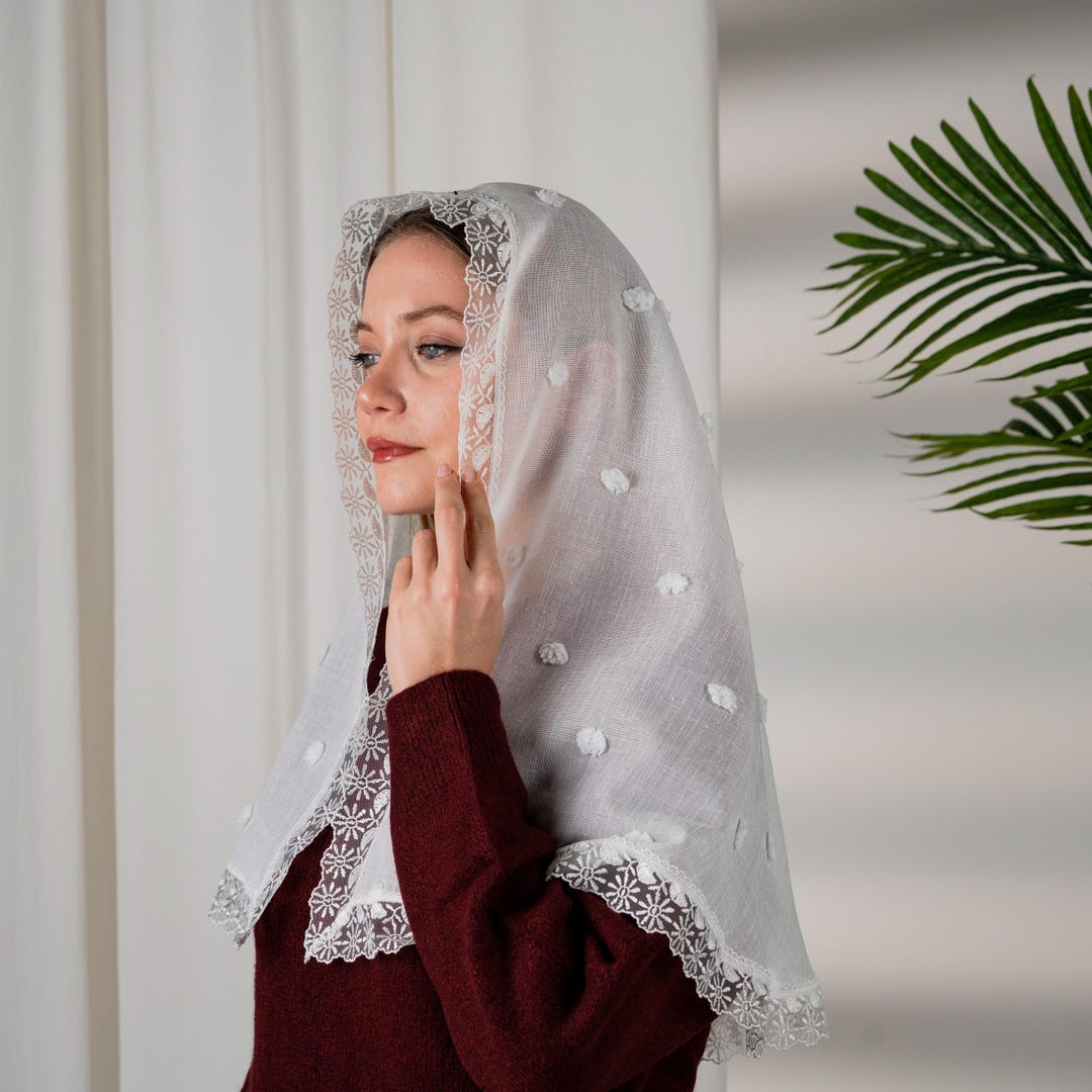 Ivory Linen Chapel Veil, Veil for Mass, French Lace Catholic Mantilla ...