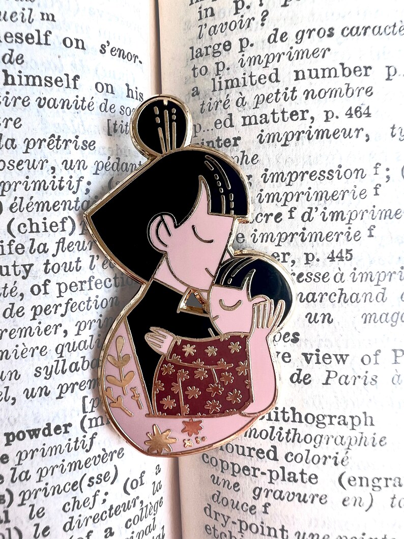 Mom Snuggles Hard Enamel Pin Mom and Kid Mom and Baby Pin New - Etsy
