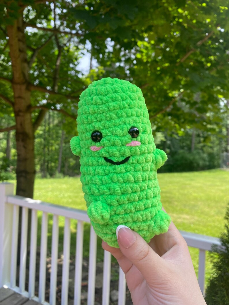 Crochet Pickle| Crochet Emotional Support Pickle Plushie in Lime or ...