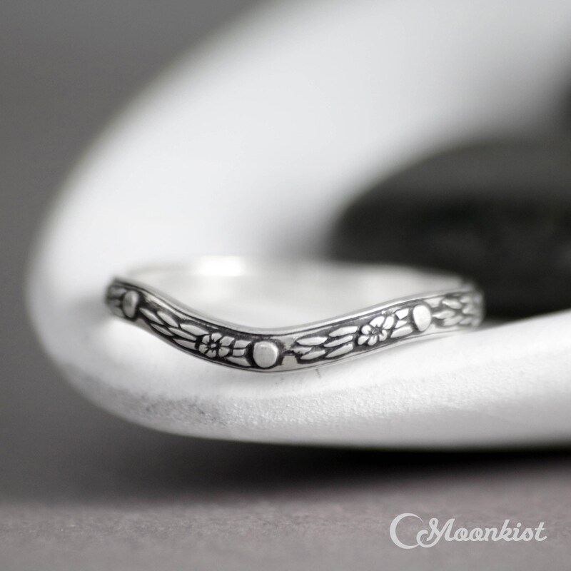 Curved Band - Etsy