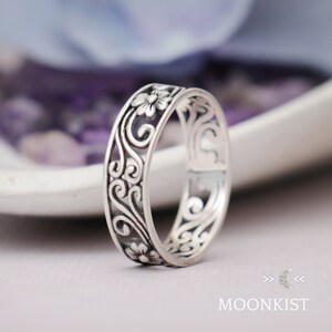 Magnolia Flower Wedding Band for Women, Antique Floral Filigree Wedding ...