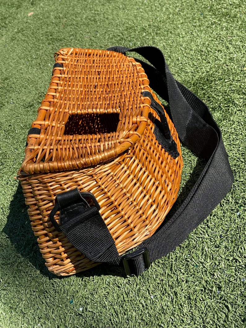 Vintage Wicker Fishing Creel Basket With Strap – 16” Trout Fly Fishing ...