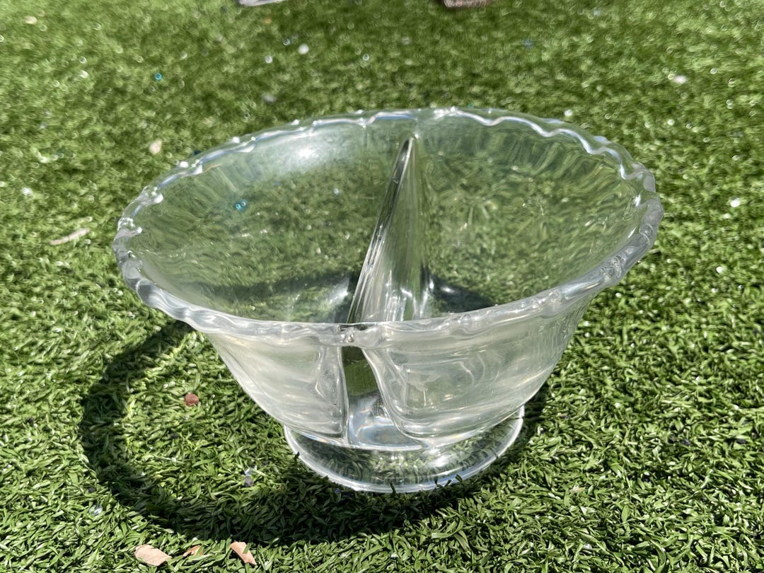 Vintage Clear Glass Divided Bowl With Scalloped Edge – 7” Diameter ...