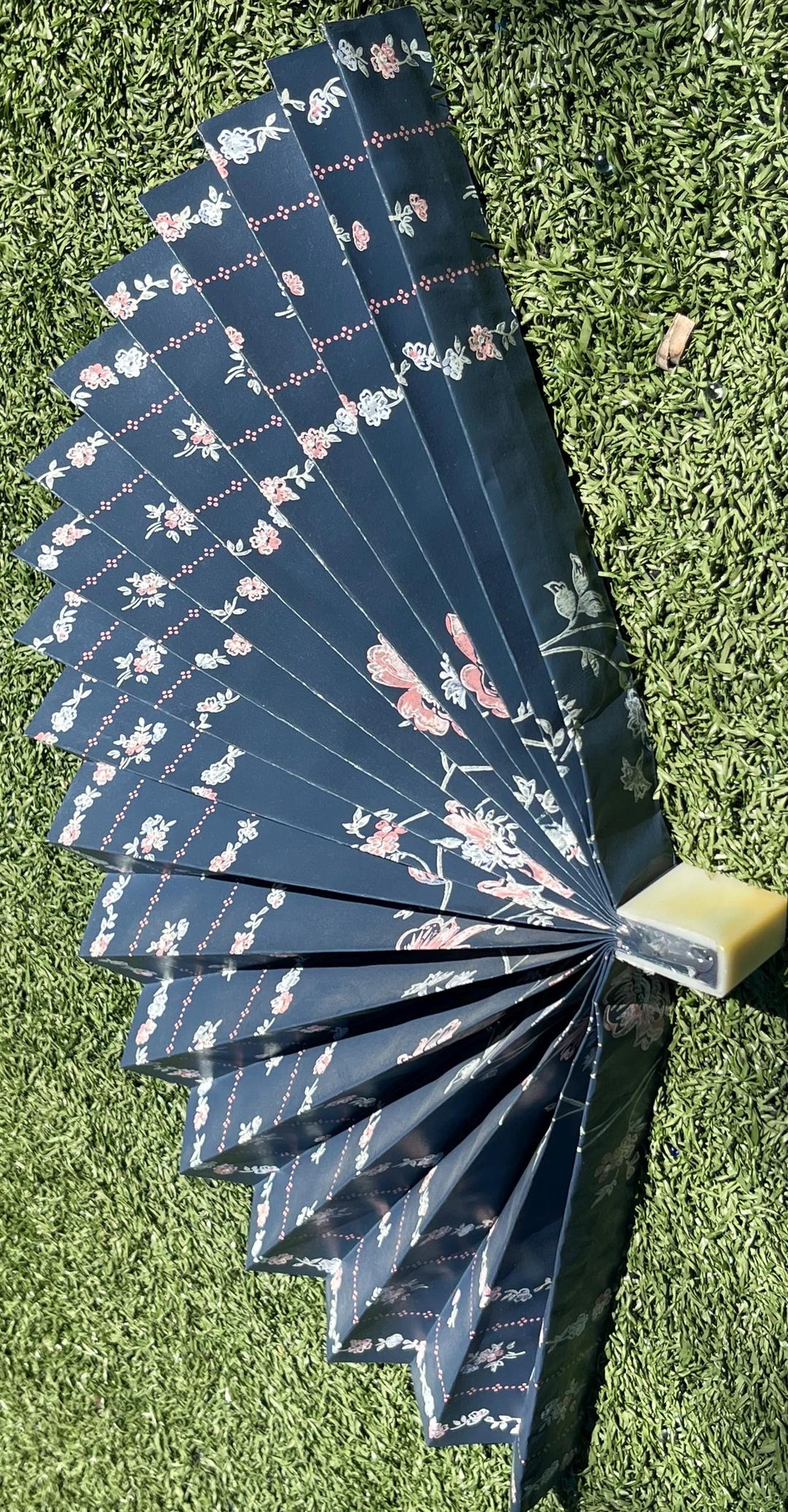 Vintage 19” Decorative Folding Hand Fan – Navy Blue With Floral Pattern ...