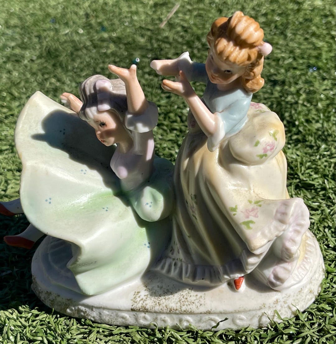 Vintage ARDCO Japan Porcelain Figurine of Two Ladies Dancing, 5.5" - Etsy
