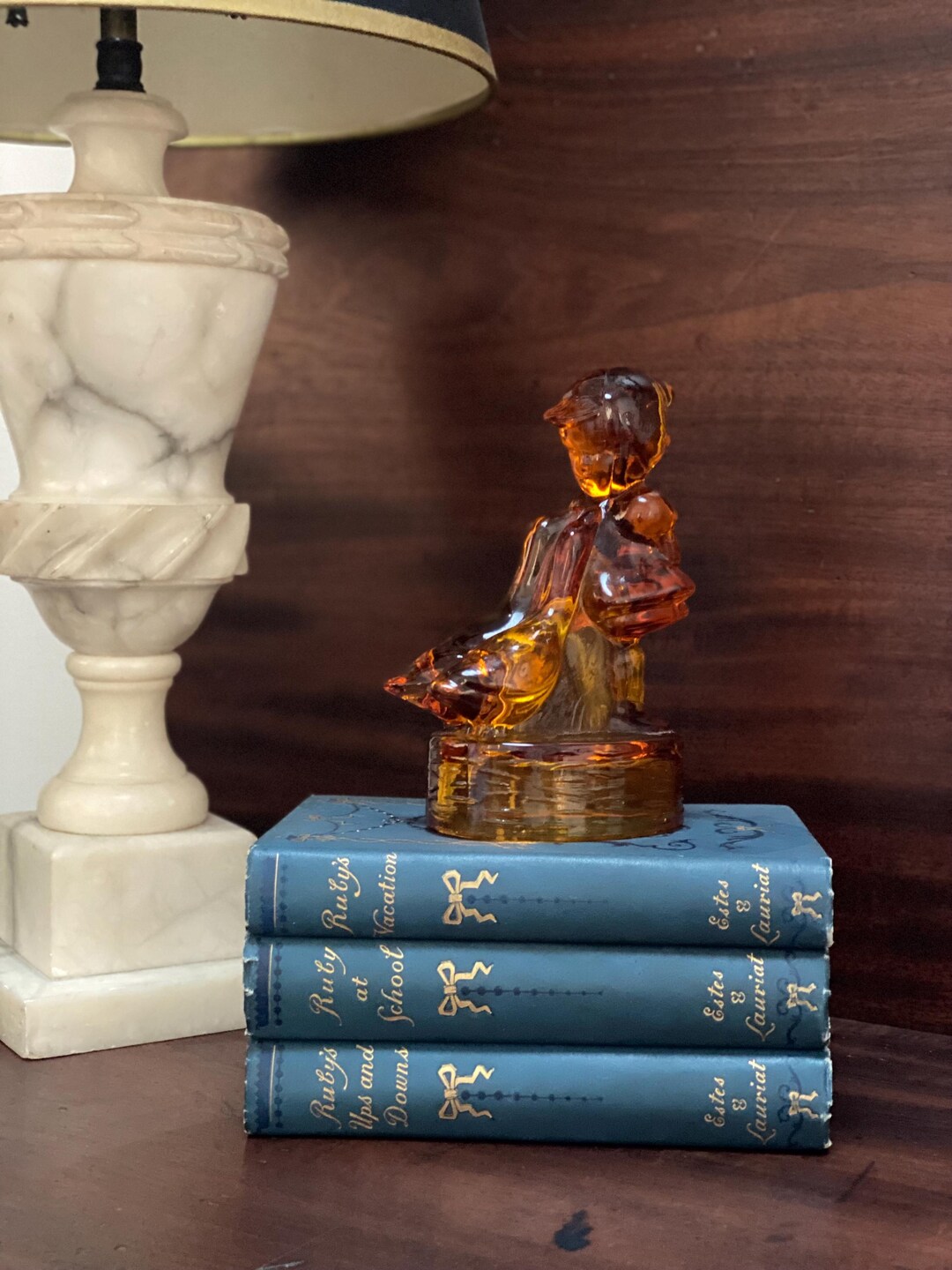 Vintage L.E. Smith Amber Glass Goose Girl Figurine – Mid-century ...