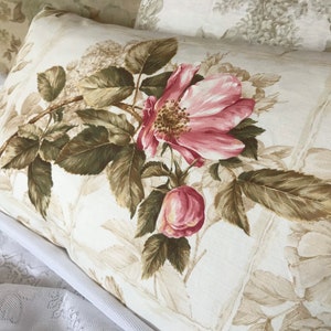 GORGEOUS Cabbage Rose Pillow Cover Hand Painted Roses Made in Venice ...