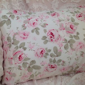 Shabby Chic Pillow Cover Rachel Ashwell Cabbage Roses on White Pattern ...