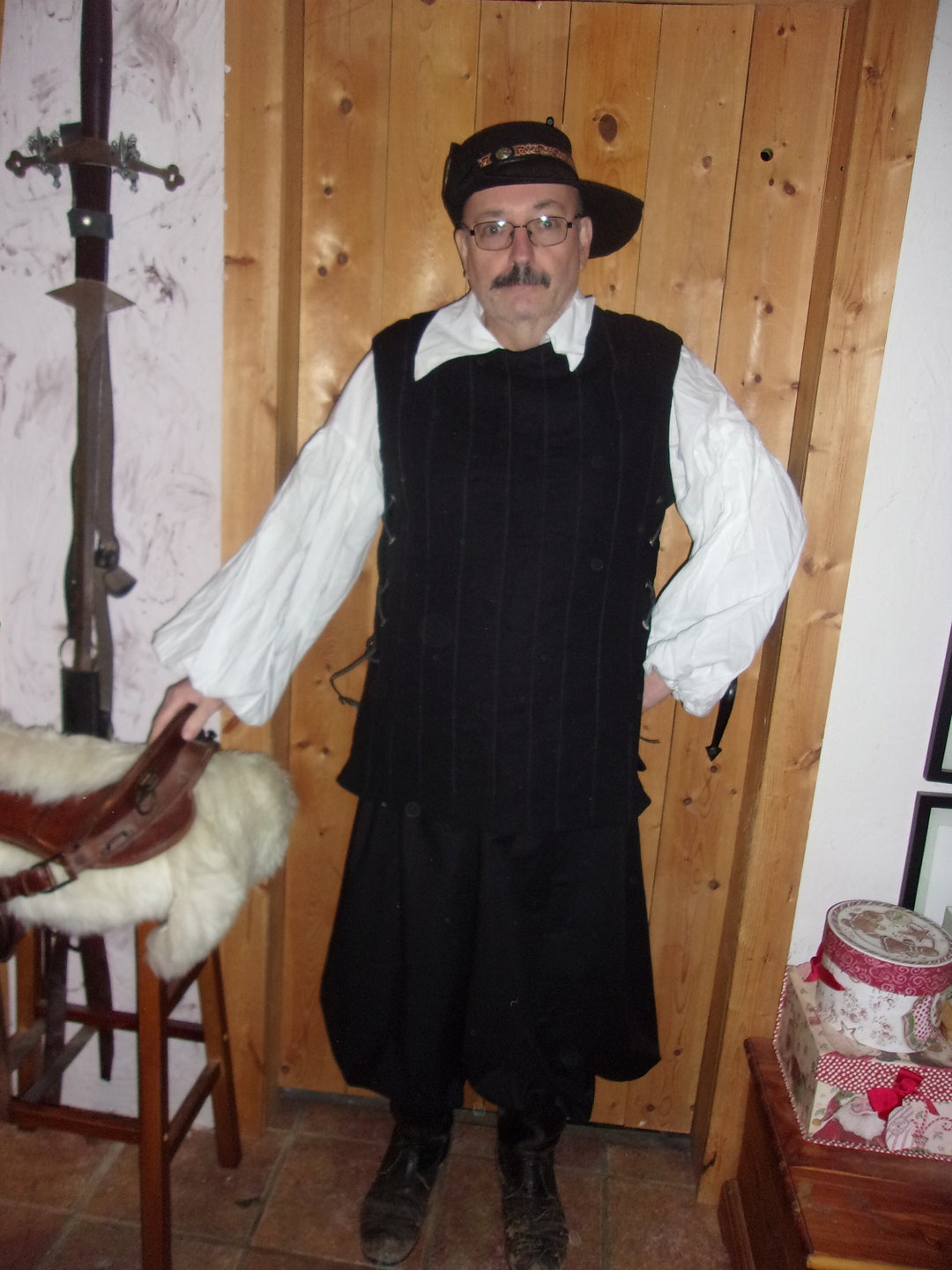 Padded Armoring Doublet in Black Linen - Etsy