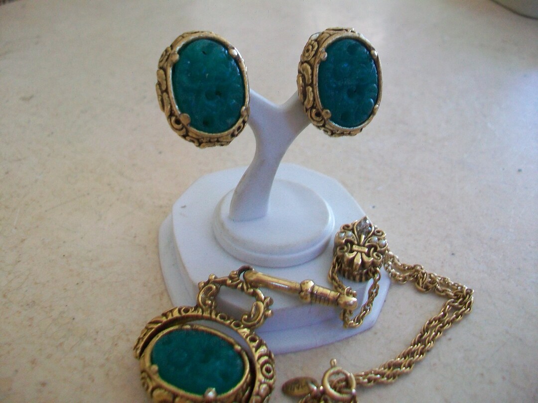 Vintage Tara Pendant Necklace Clip Earrings, Versatile Removable ...
