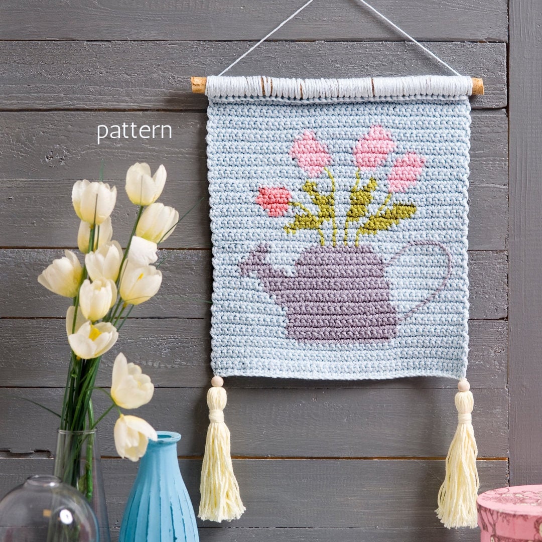 Spring Wall Hanging | Crochet Wall Hanging Pattern, Spring Wall Hanging ...