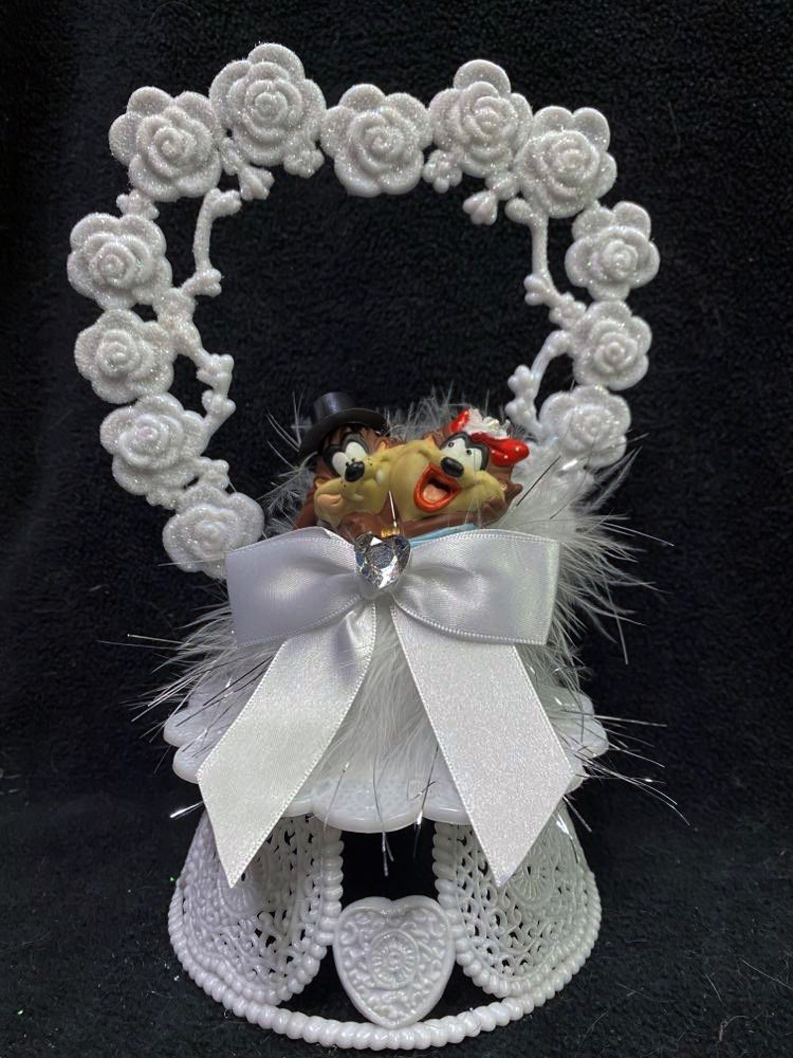 TASMANIAN Devil TAZ Wedding Cake Topper LOT Glasses Knife Server Book ...