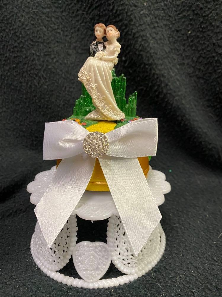 Princess Theme Fairytale Queen Wedding Cake Topper Emeral City | Etsy