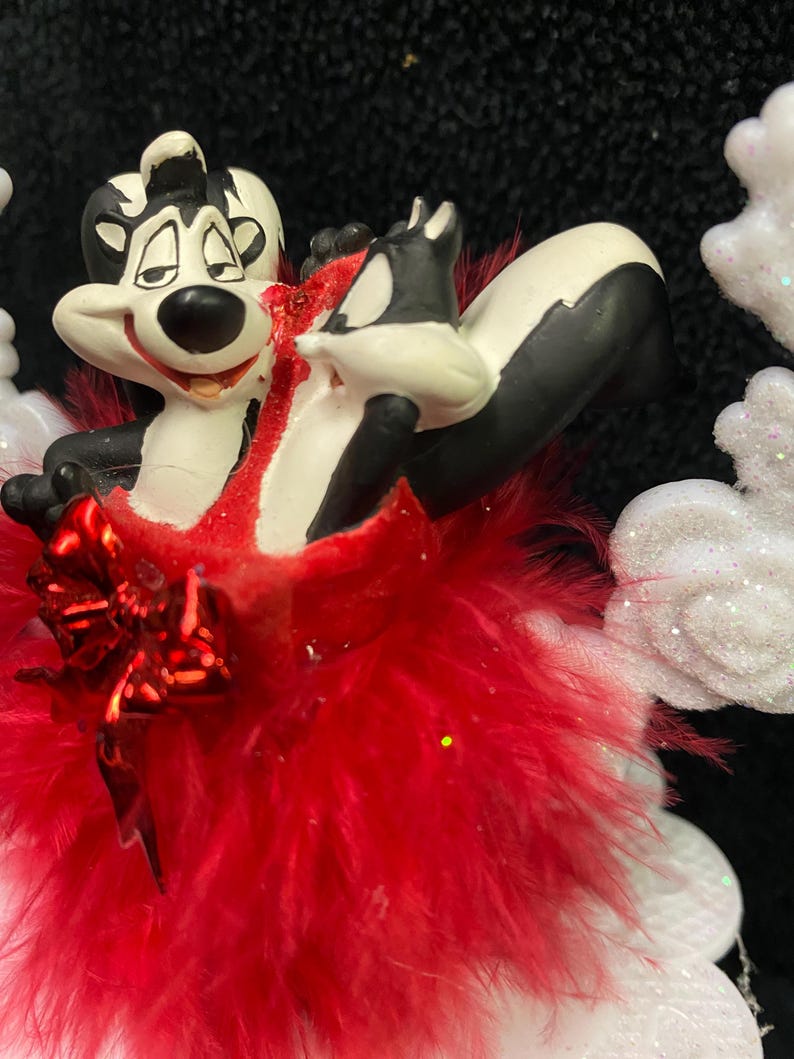 Pepe Le Pew & Poor Penelope Looney Wedding Cake Topper Top Skunk Cat WB ...