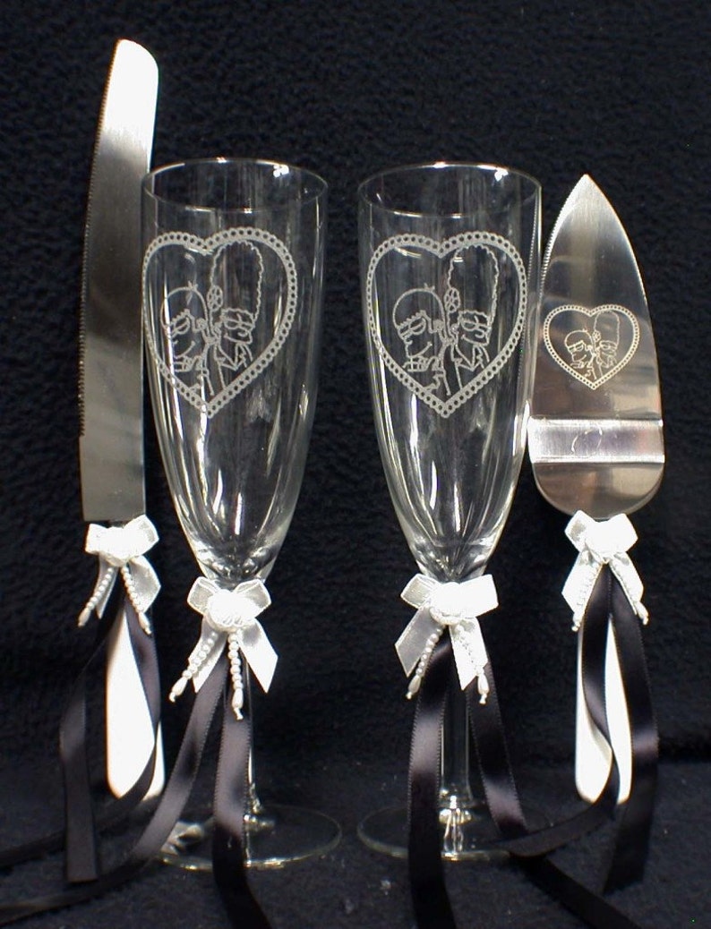 Homer & Marge Simpsons Wedding Cake Topper LOT Glasses, Knife Set ...