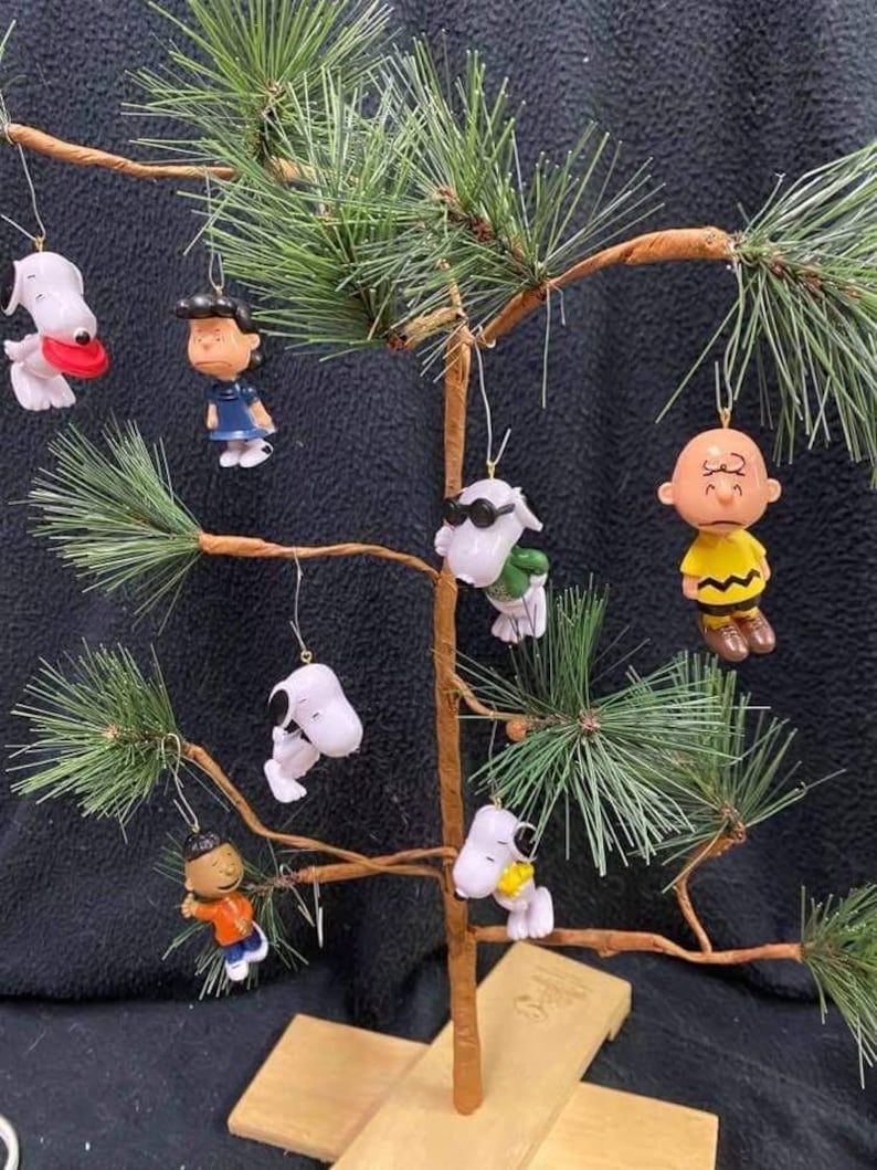 Peanuts Gang Snoopy Charlie Brown. Mini Christmas Tree 7 Piece SET Tree ...
