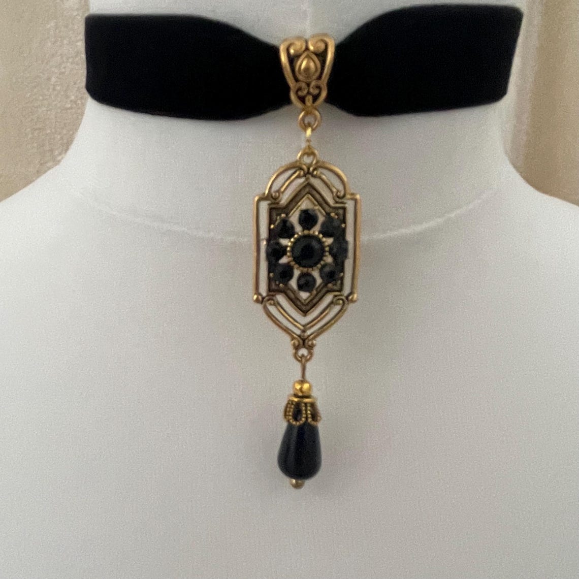 Black Velvet Ribbon Art Deco Style Choker, Ancient Gold Ornate Black ...
