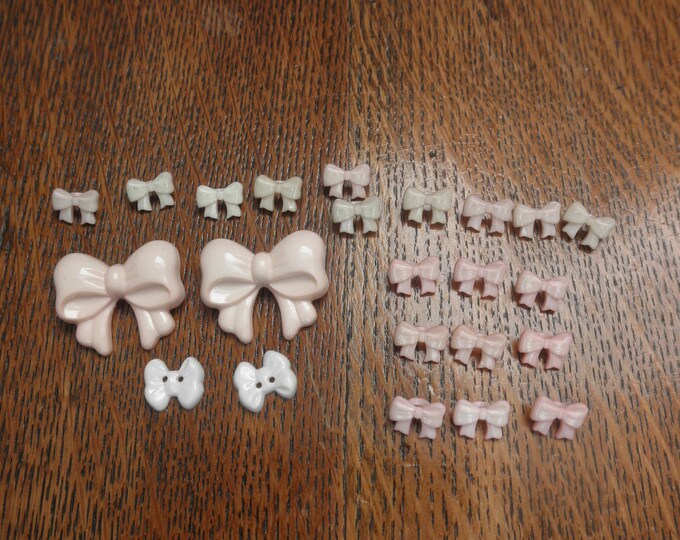 23 Plastic Realistic Bow Buttons, Approximately 1/2 and 1 1/8 - Etsy