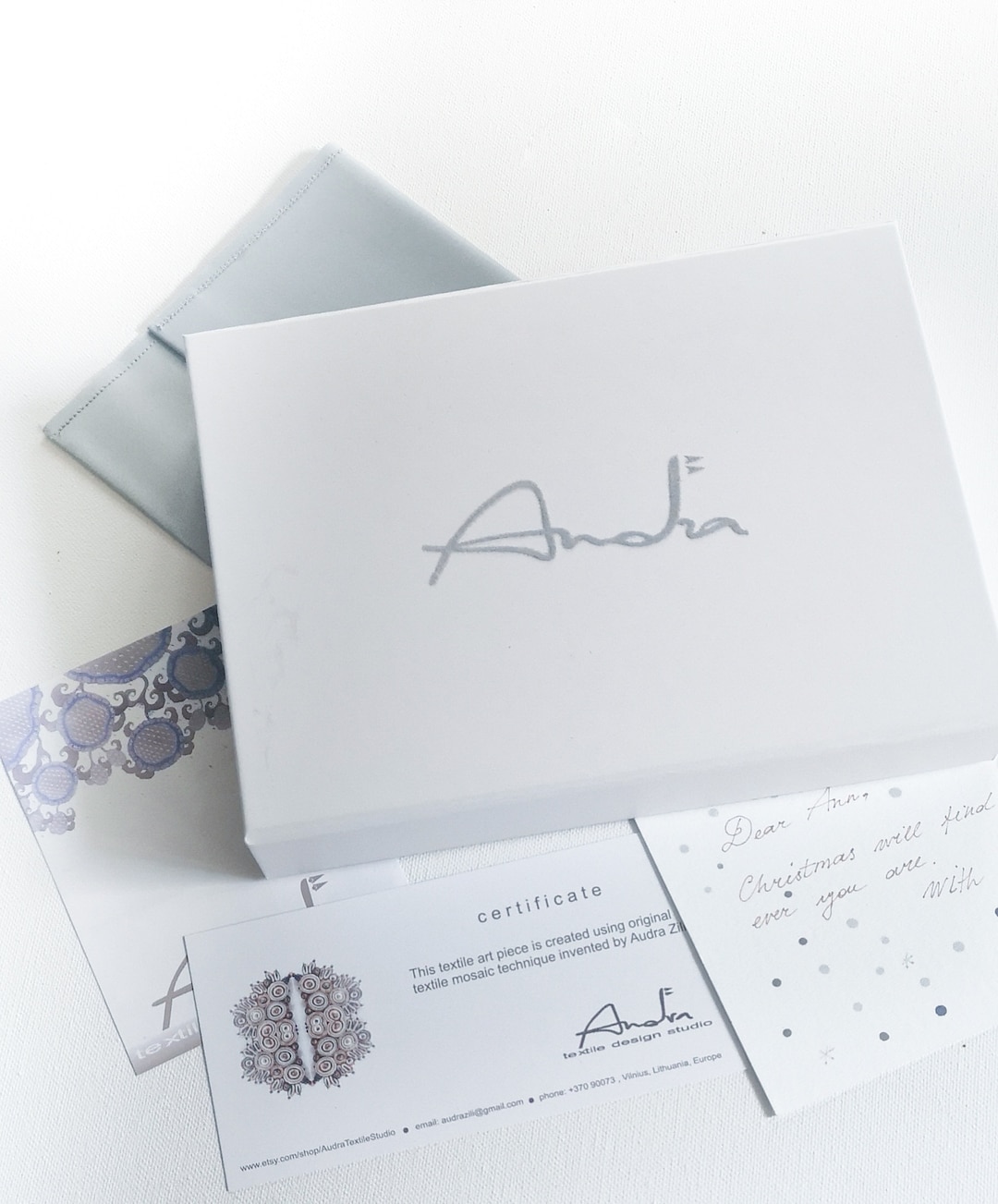 Custom Luxury Gift Box, Minimalist Gift Box, Magnetic Closure Gift Box ...