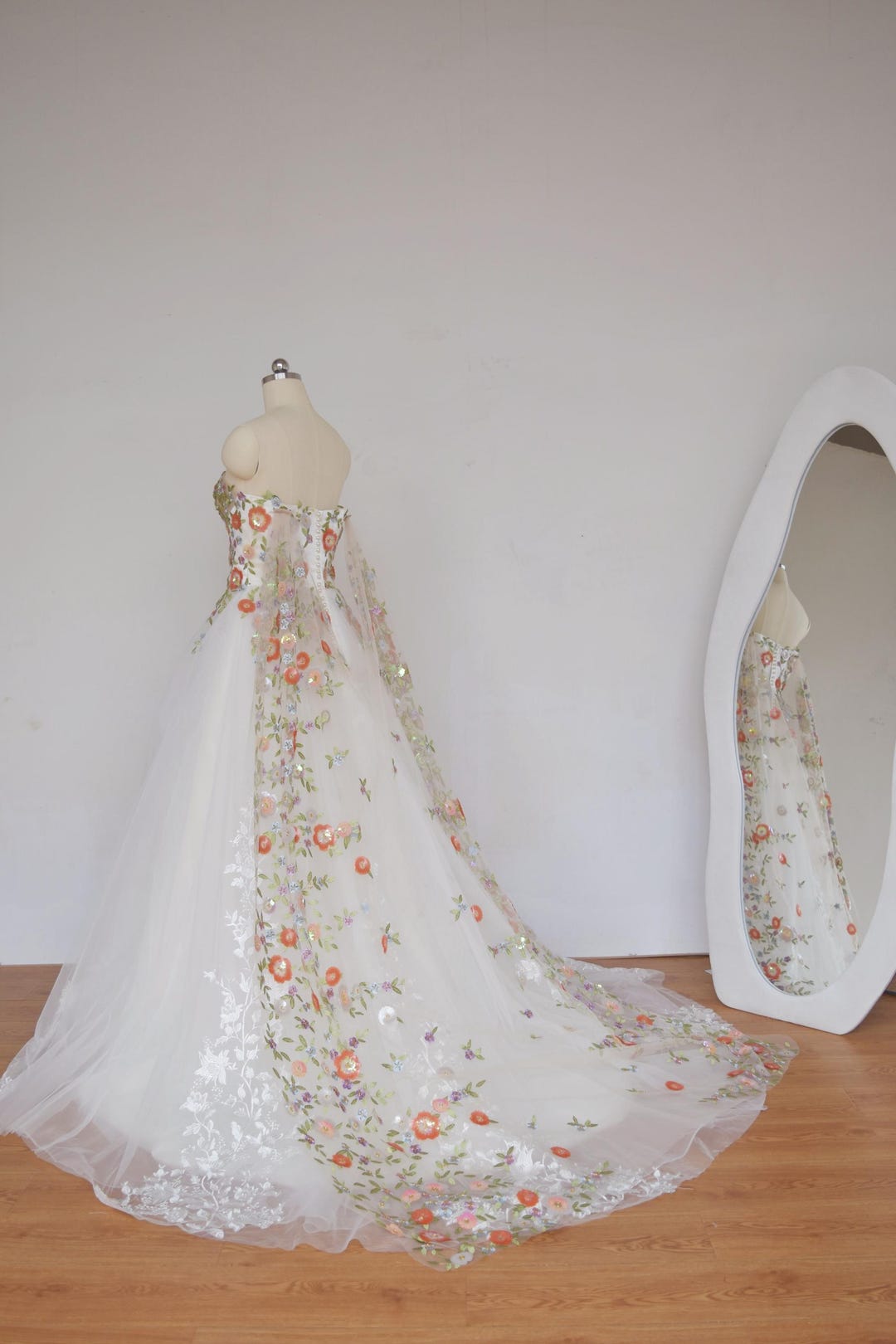 Ivory Floral Lace Wedding Dress/basque Waist Chapel Train Engagement ...