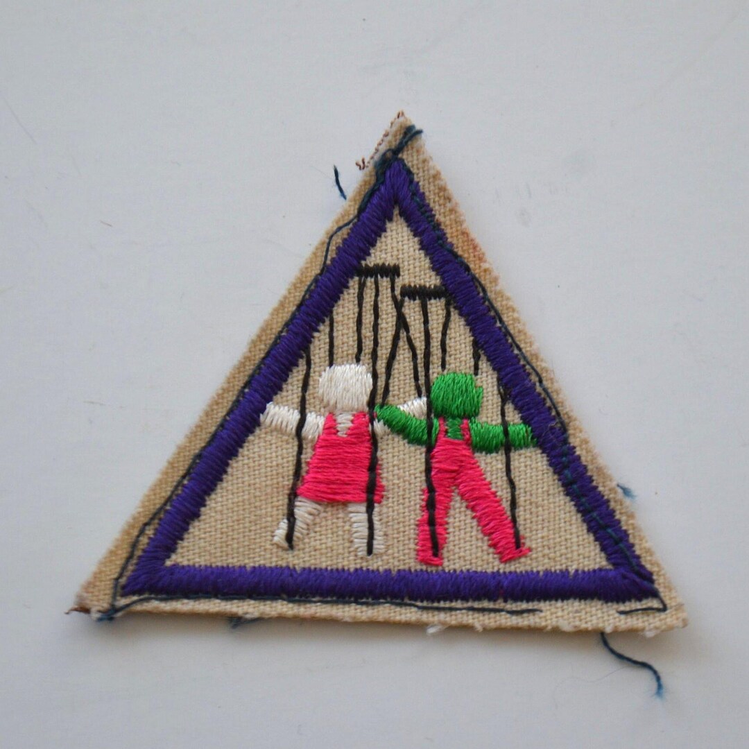 Vintage Girl Scouts Brownies Triangle Kids Playing Embroidered Patch ...