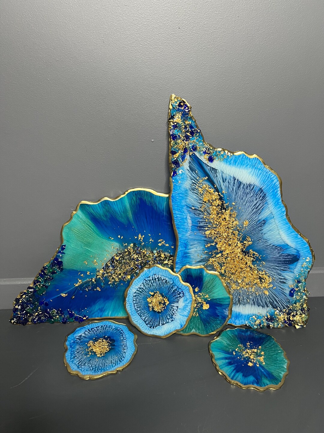 Ocean Resin Trays With Gold Leaf Painting and Set of 4 Epoxy Coasters ...