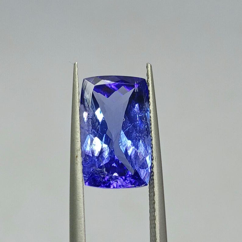 3.80 Carat Tanzanite Gemstone Radiant 12x7mm | Vivid Sapphire Blue ...