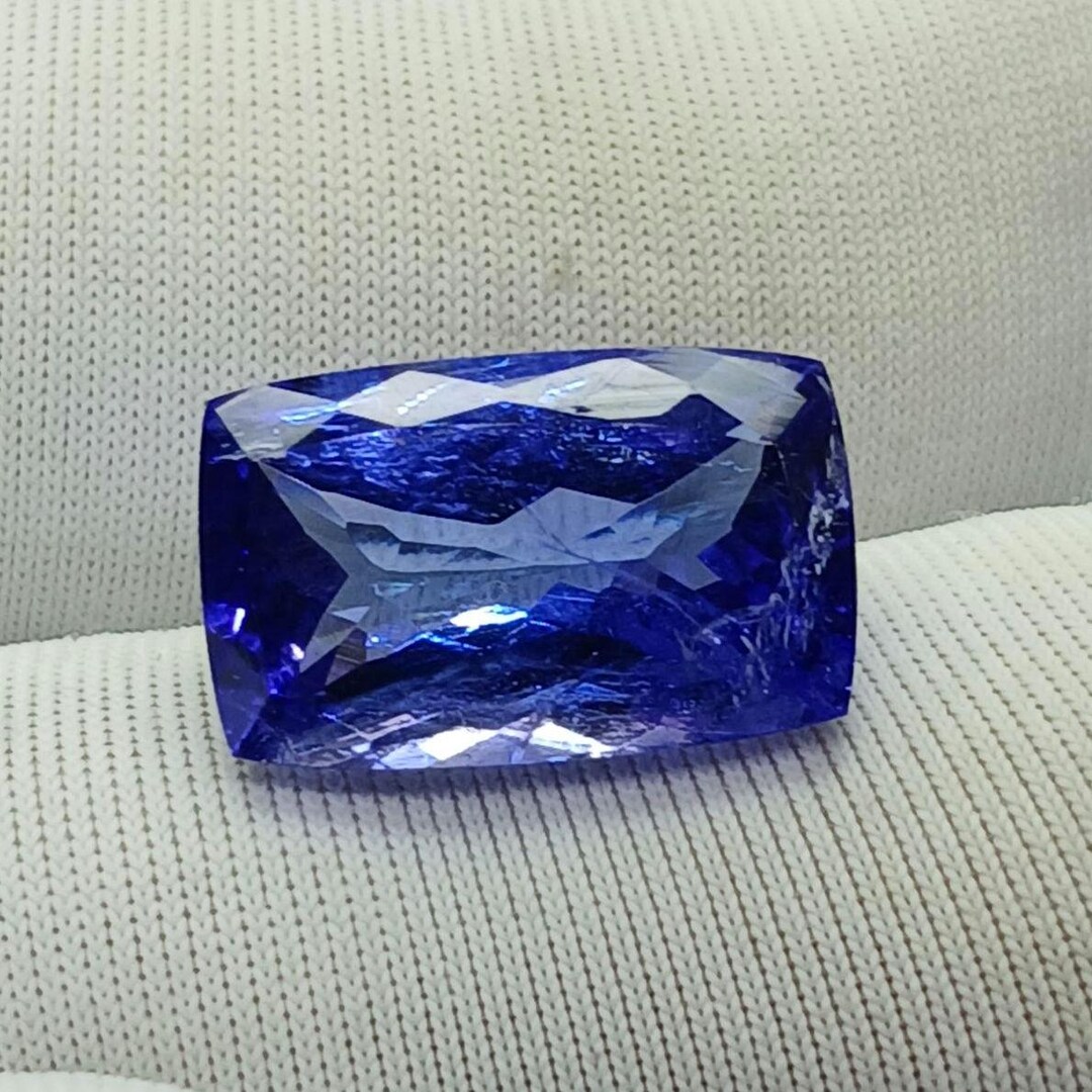 3.80 Carat Tanzanite Gemstone Radiant 12x7mm | Vivid Sapphire Blue ...