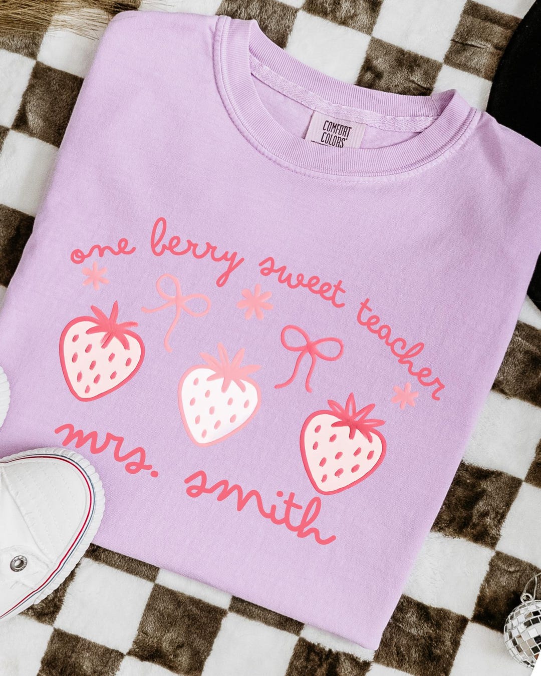 Personalized Strawberry Teacher Shirt - Back to School Graphic Tee - Etsy