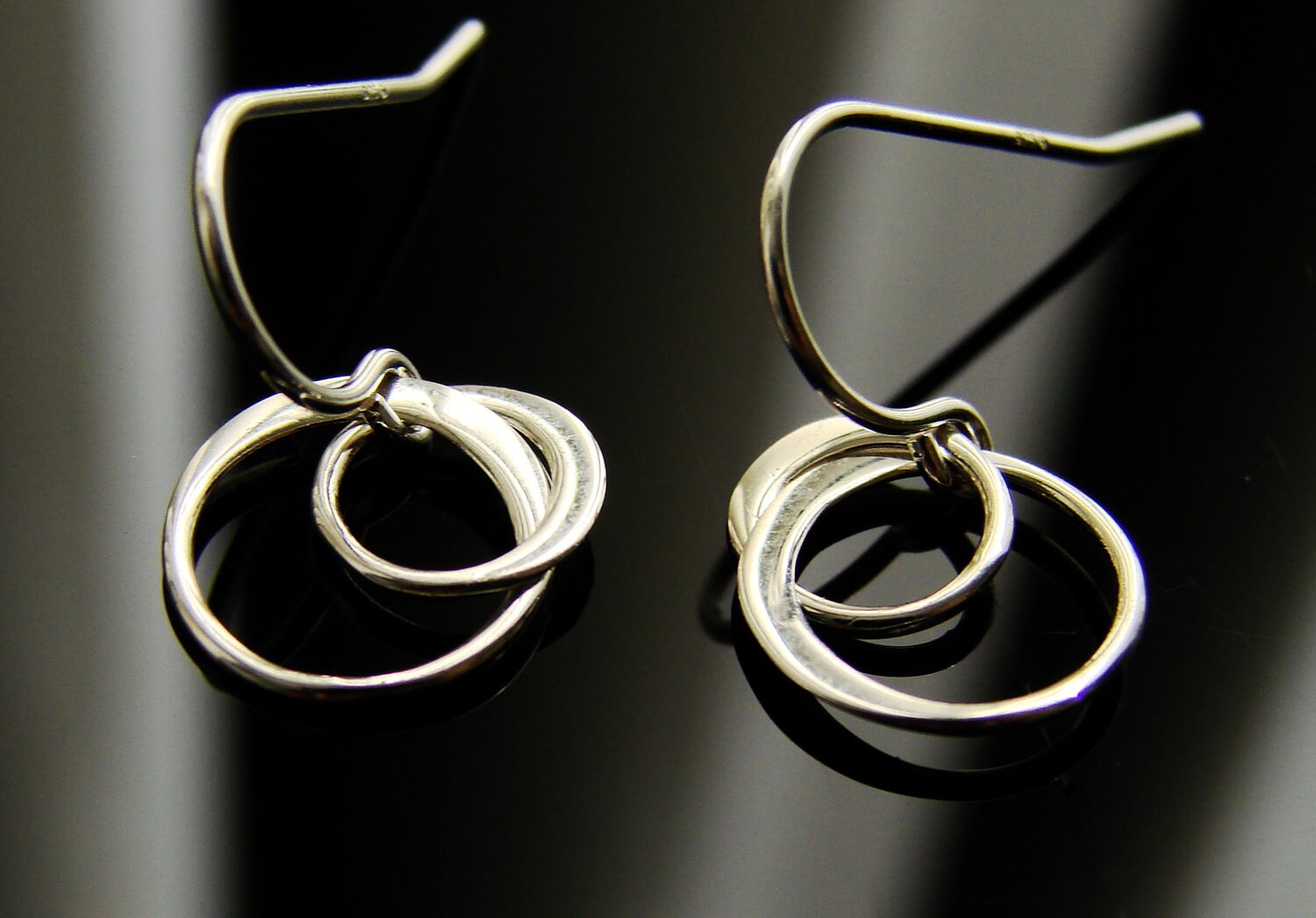 Sterling Silver Entwined Circle Earrings, Dainty Minimalist Jewelry - Etsy