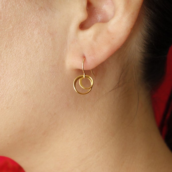 Small Gold Circle Earring - Etsy