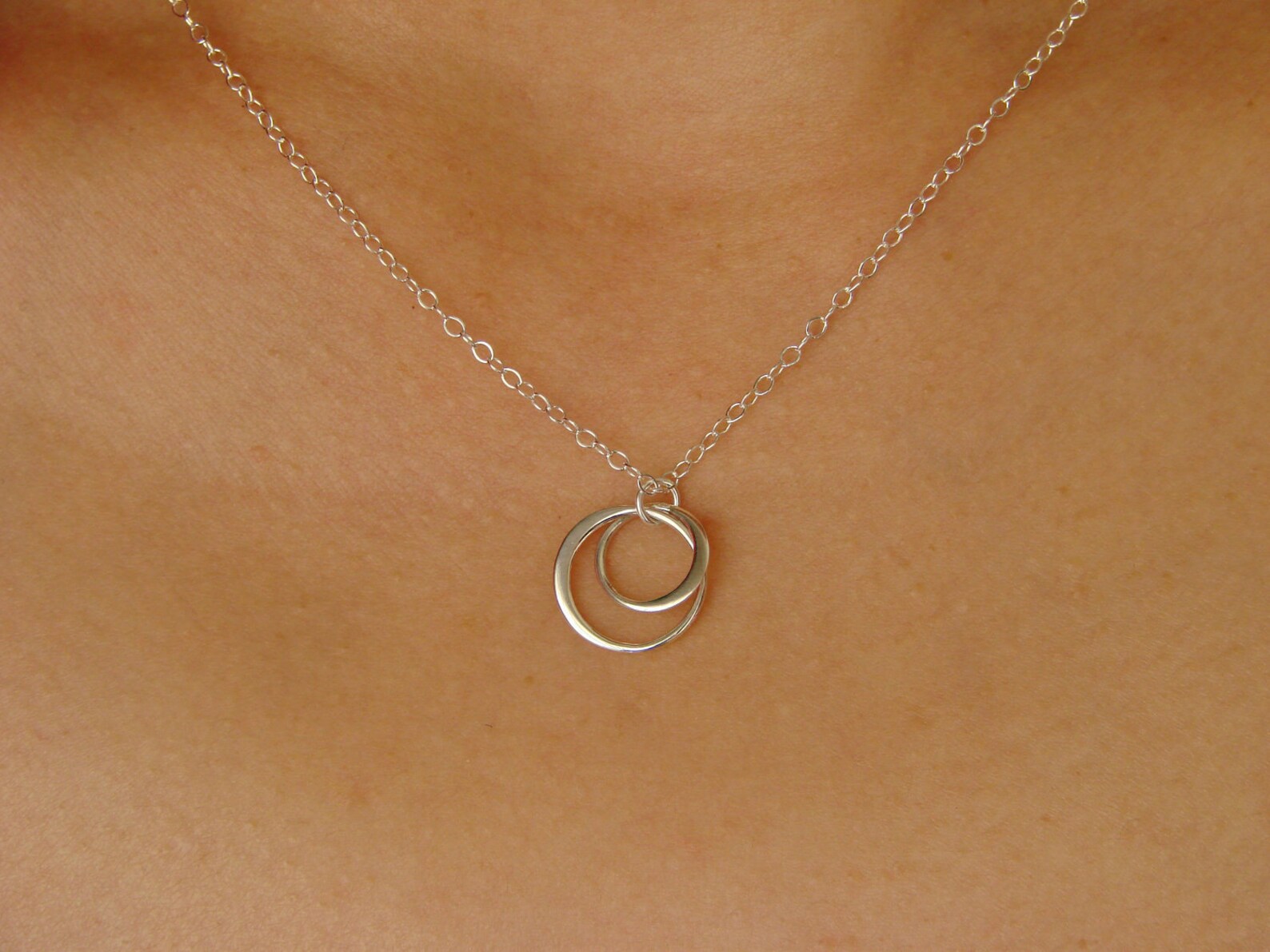 Gift Necklace Entwined Circles Pendant Necklace in Sterling Silver ...