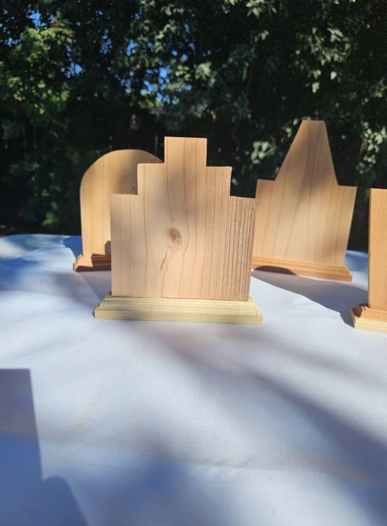 Wooden Tombstone Décor Set | Rustic Halloween Gravestones in Wood, Gray ...