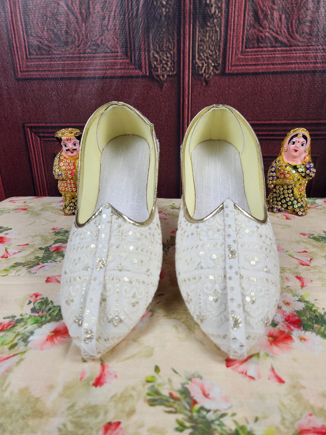 White Indian Wedding Mojari Shoes: Groom Sherwani Jooti - Etsy