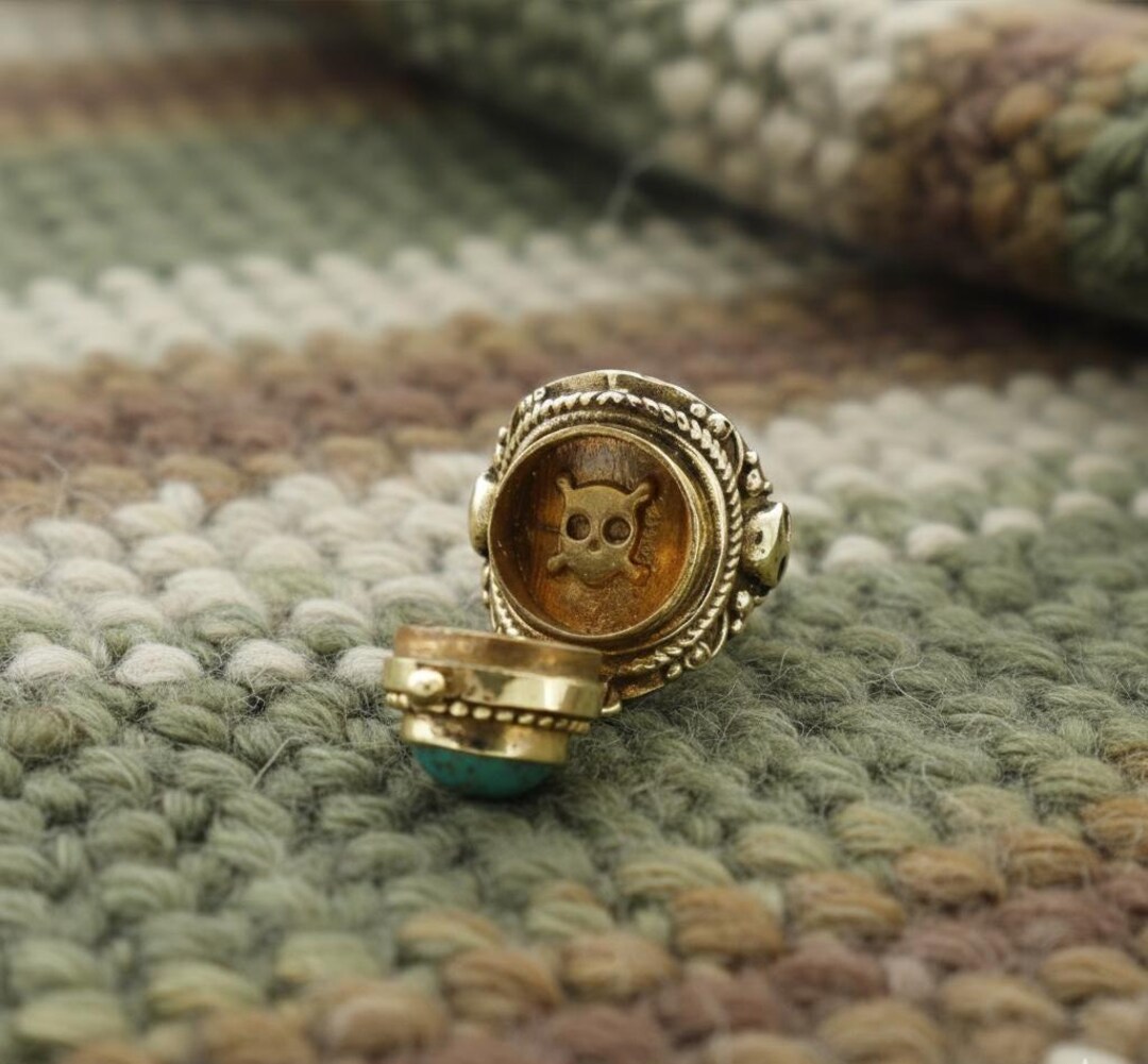 Vintage Poison Ring • Skull Locket Ring • Hidden Compartment Ring ...