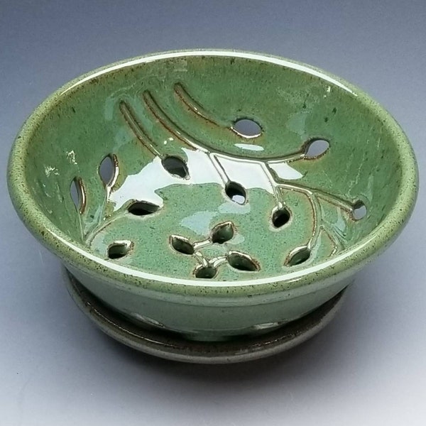 Ceramic Berry Bowl - Etsy