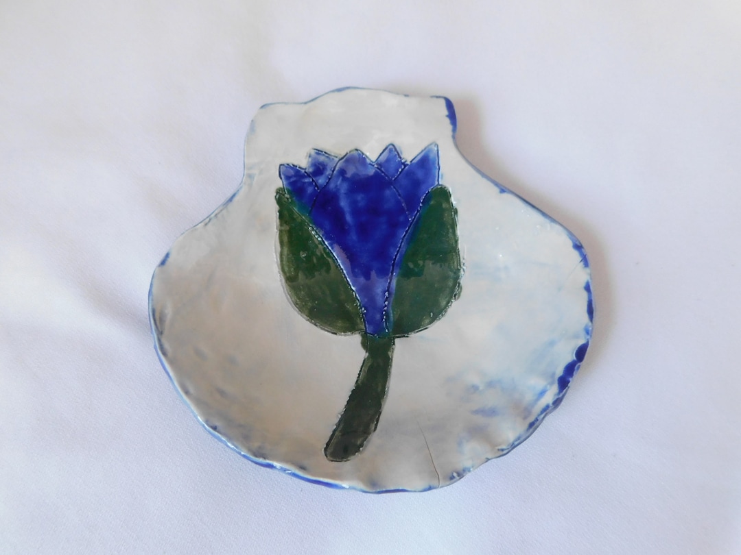 Blooming Tulips in a Ceramic Scallop Seashell - Etsy