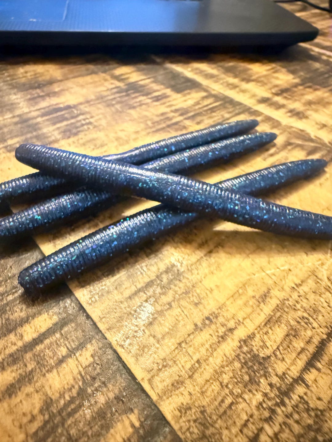 6" Junebug Senko Worm With Blue Flake (6 Pack) - Etsy