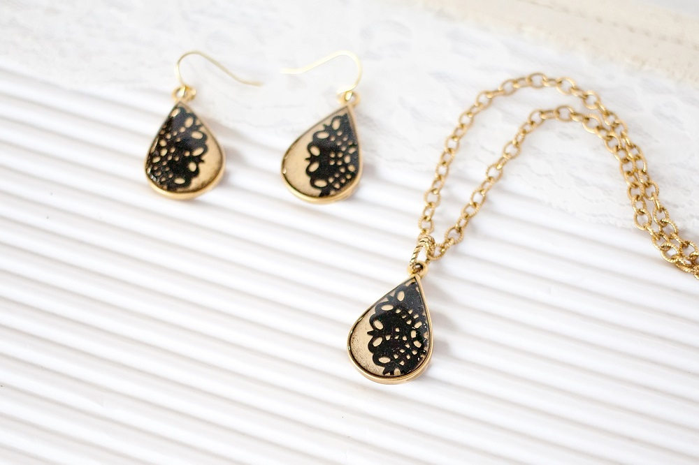 Gold Teardrop Jewelry Set, Gold Earrings and Necklace Set, Black ...