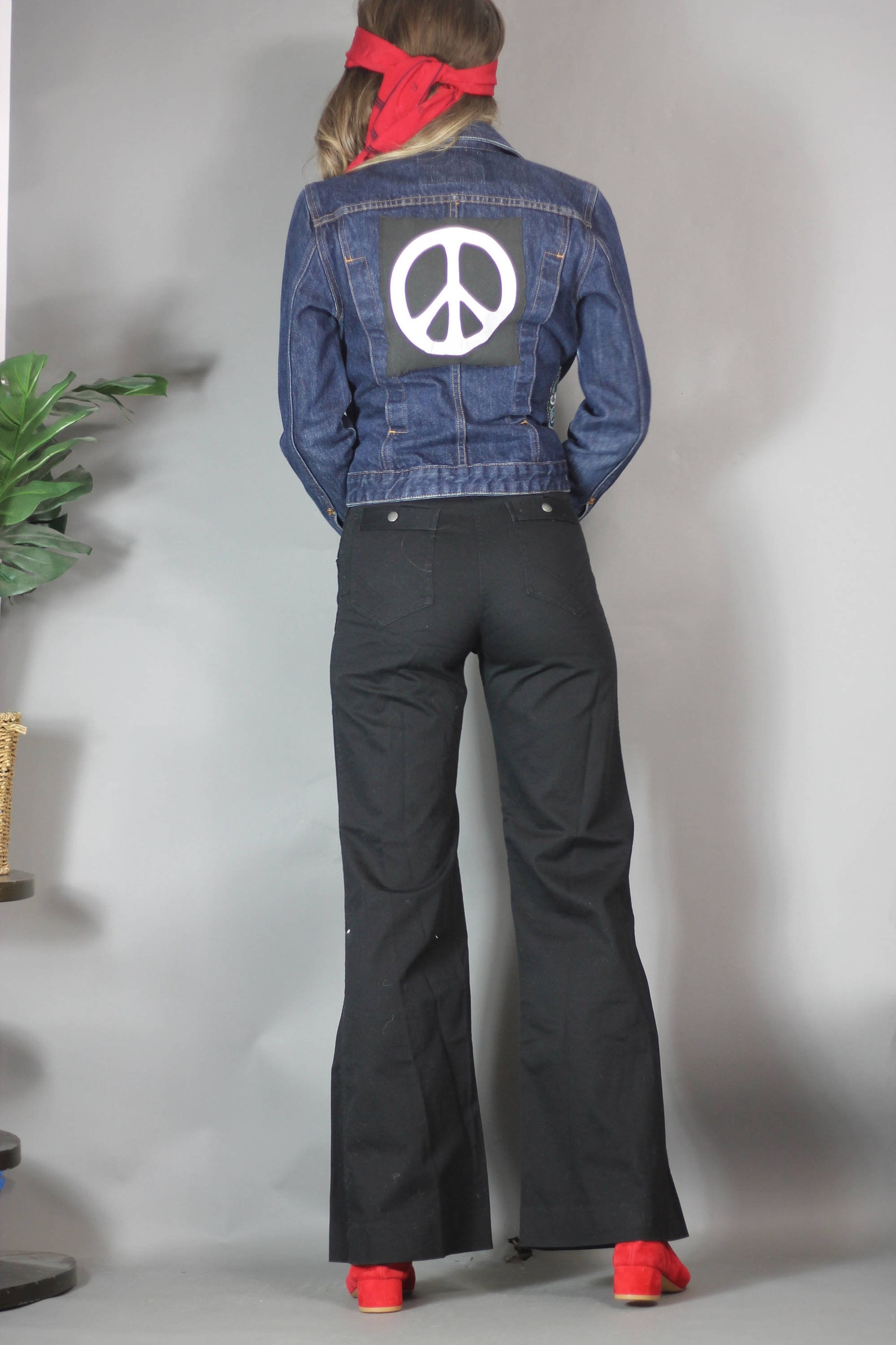 Vintage GUESS Jean Jacket Dark Denim Peace Patches Hippie | Etsy