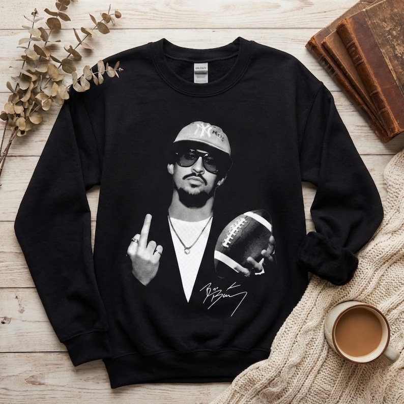 Bad Bunny Football PNG, Retro Halftime Fan Art, Vintage Halftone Effect ...