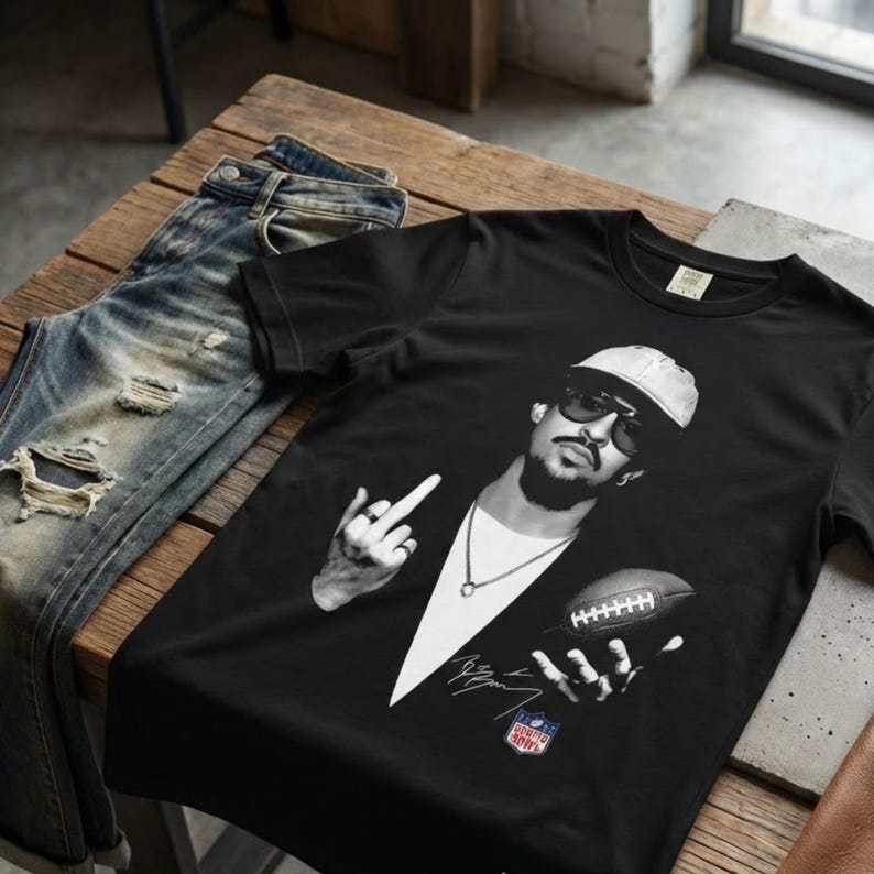 Bad Bunny Football PNG, Retro Halftime Fan Art, Vintage Halftone Effect ...