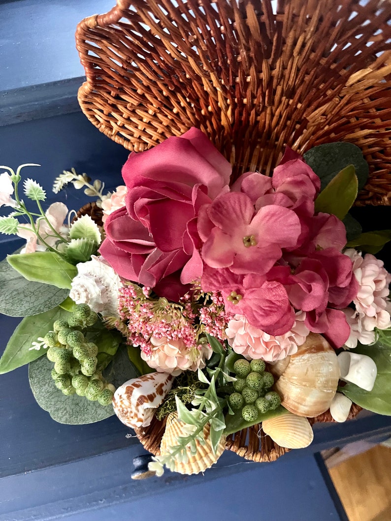 Clam Shell Arrangement-wicker Clam Shell-vintage Wicker - Etsy