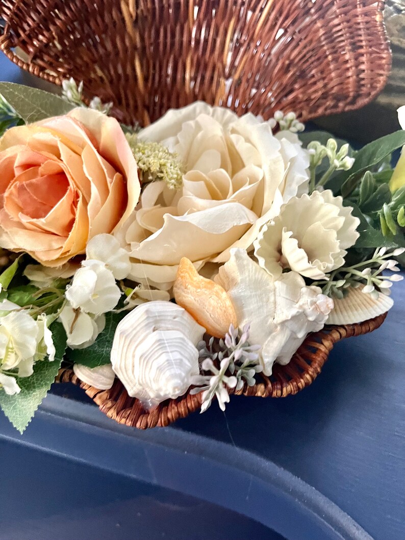 Clam Shell Arrangement-wicker Clam Shell-vintage Wicker Decor-coastal ...