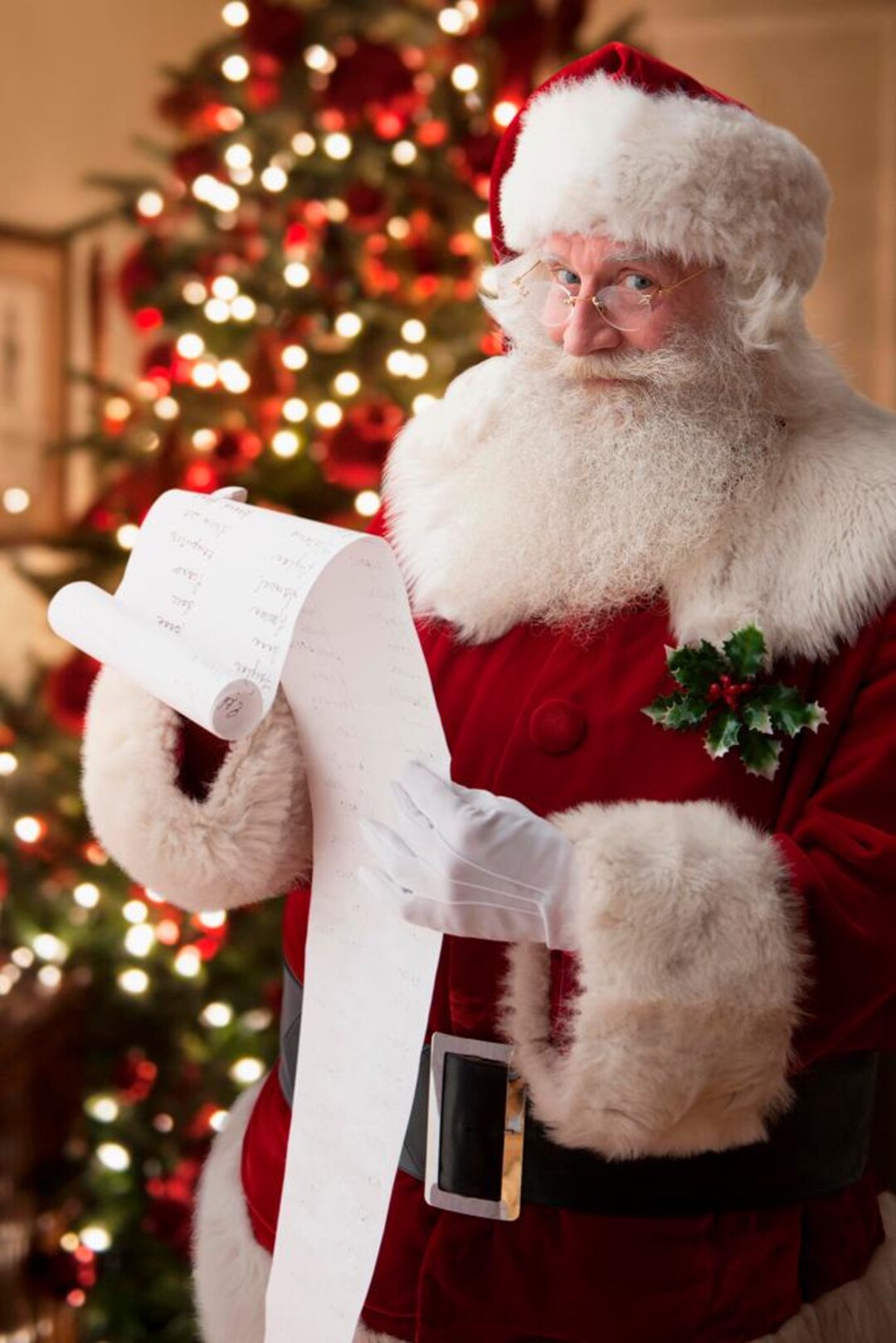 Santa Reading List Christmas Poster, Holiday Wall Art (24x36) - Etsy