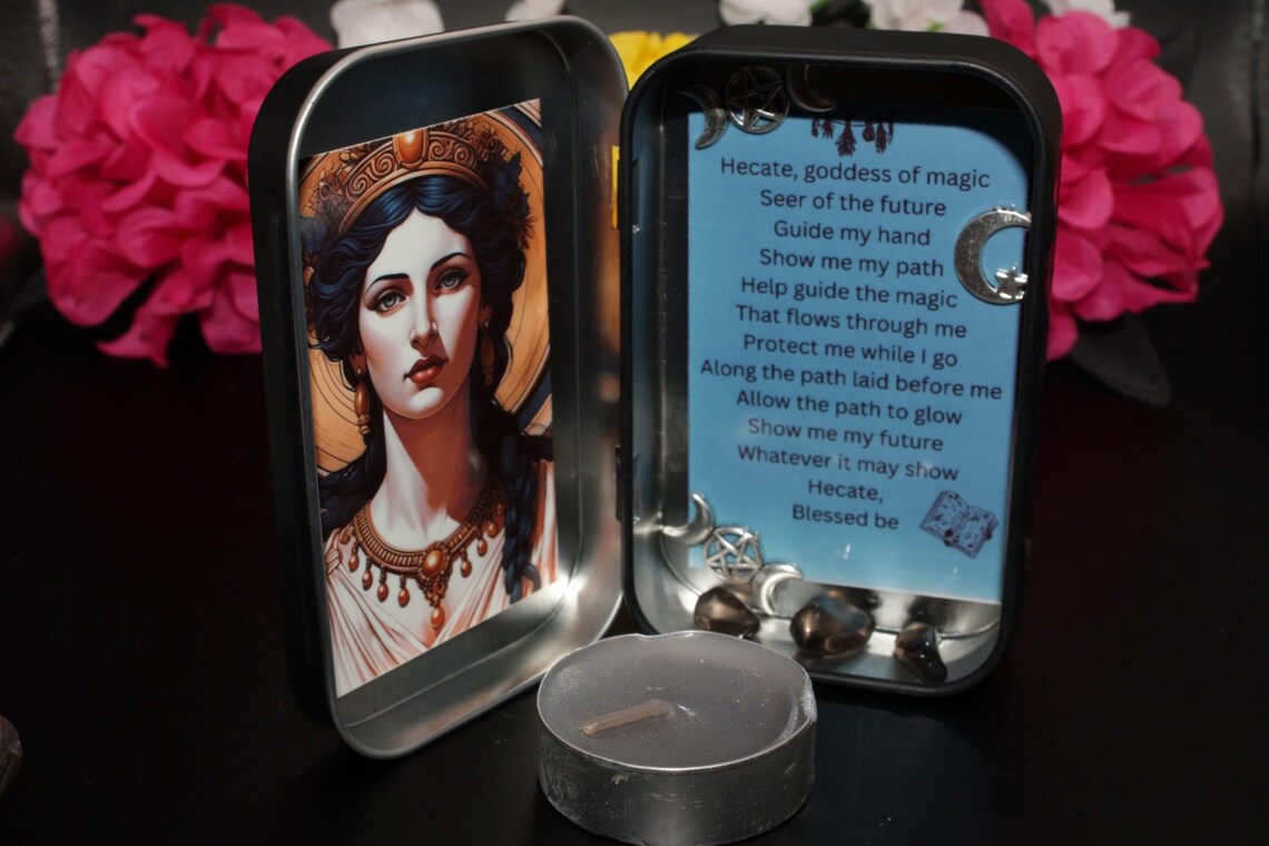 Hecate Mini Altar | Travel Altar | Goddess | Greek | Hekate - Etsy Canada